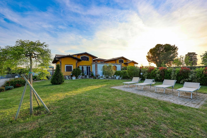 Villa-vue Sur Parc-salle De Bain Partagée-villa - Cattolica