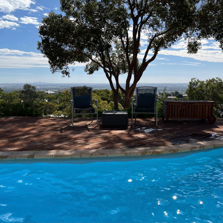 Perth Hills Cabin | City Views & Pool Deck - Perth