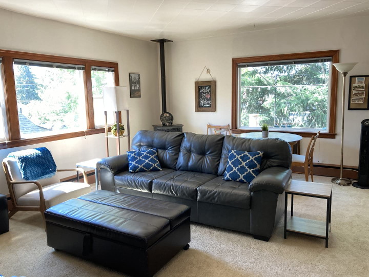 Amazing 2 Bedroom Private Apartment With Huge Deck - State of Washington