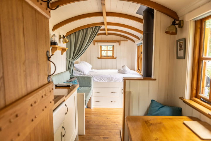 Luxury Shepherd Hut By The Sea - Guernsey