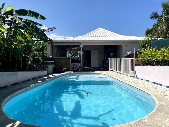 Villapiscinejacuzzi Proche Bourg - Guadeloupe