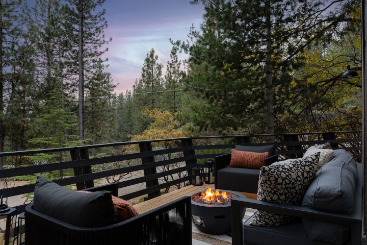 Designer A-frame W/ Sauna + Hot Tub | Game Room - Arnold, CA