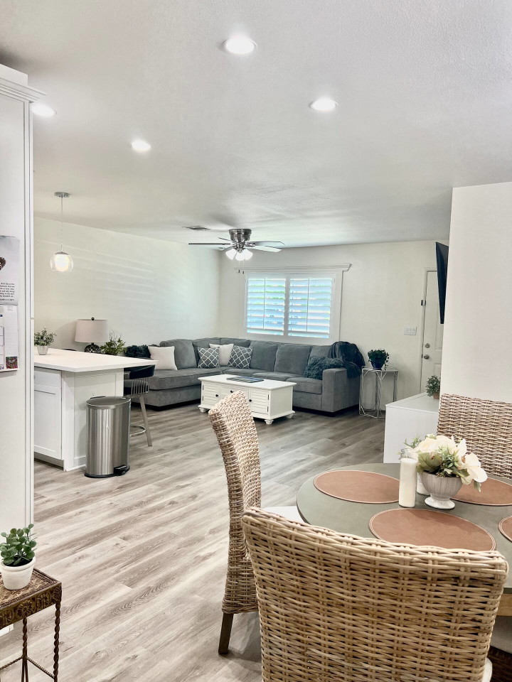 Modern 2br/2ba | Laundry + Wifi - Lancaster, CA