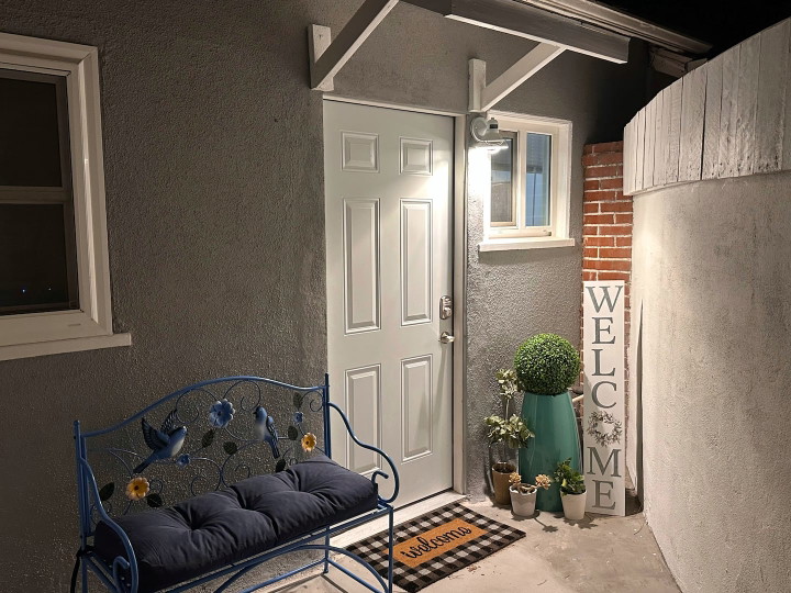 Newly Remodeled Modern Studio - Arcadia, CA