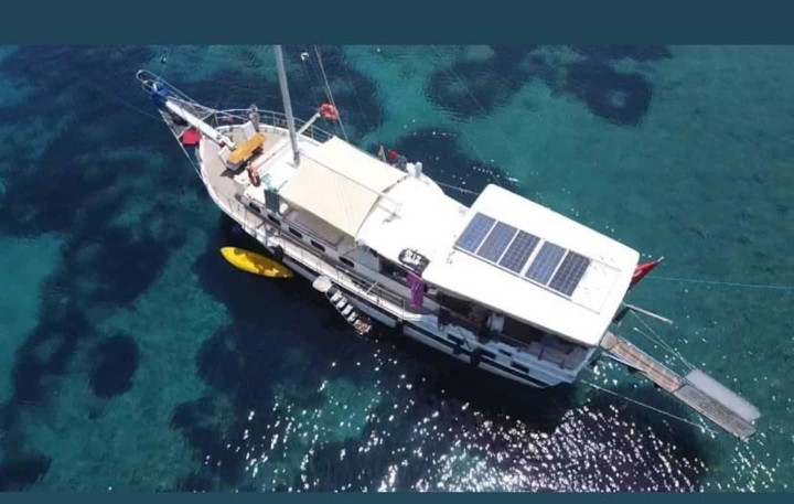 Bodrumda 3 Odalı 6 Kişilik Gulet - Bodrum