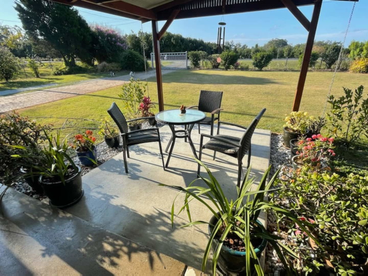 Adorable 2 Bedroom Unit - Glasshouse Mountains - Queensland