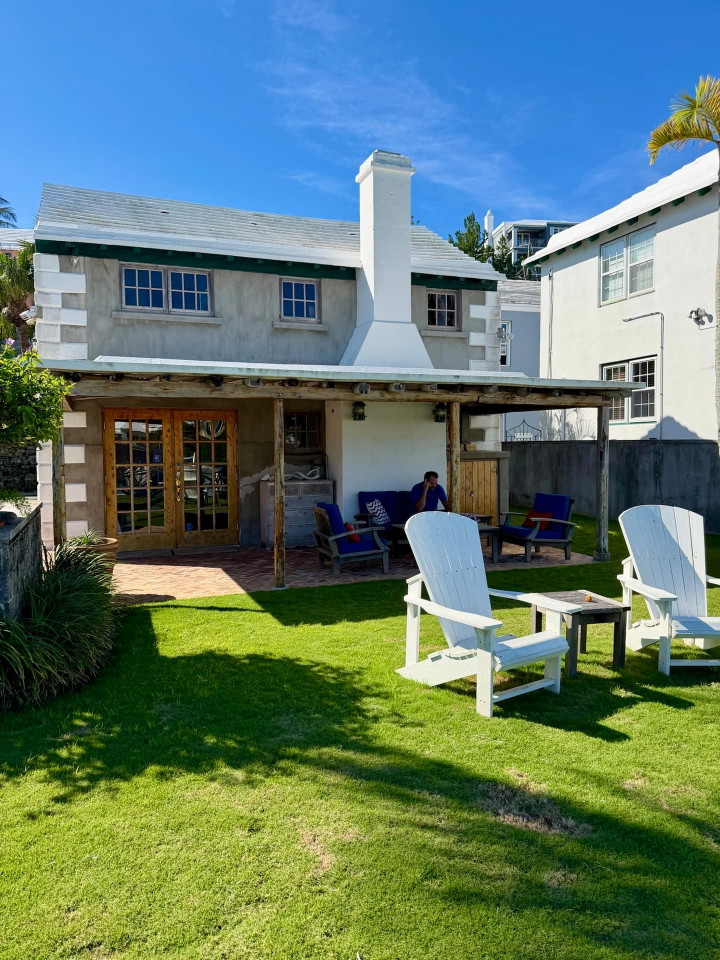 Historic Waterfront Cottage In Flatts Village - Bermuda