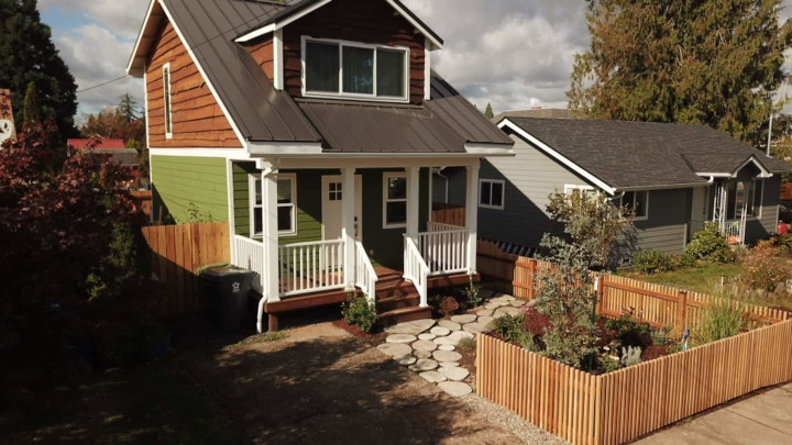 A Cozy Space For Connection - Silverton, OR