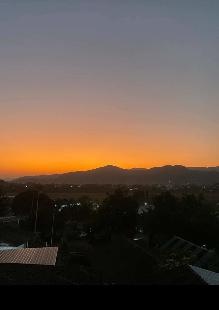 Hencehome
Mountainview+sunrise | 5 Min To Airport - Labuan Bajo