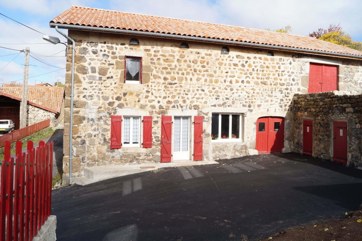 Maison Rurale Rénovée à Coucouron, Villeverte *** - Coucouron