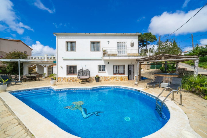 Family Home (6+2 People) With Hot Tub And Swimming Pool - Blanes