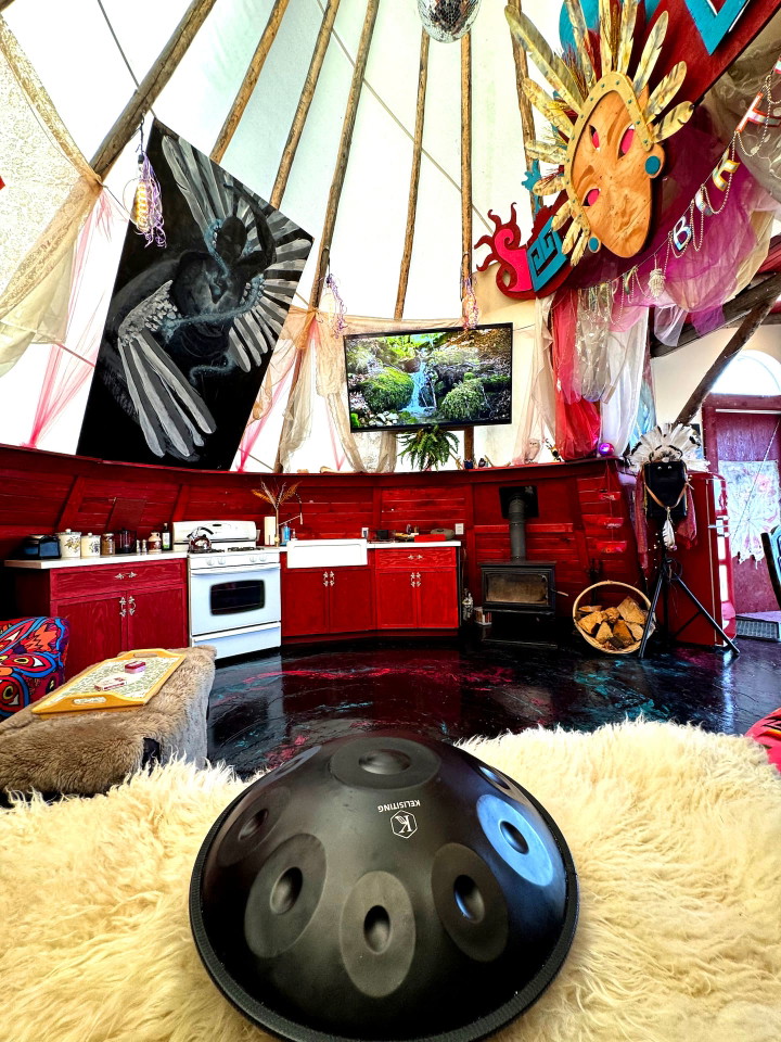 Luxury Healing Tipi - Livingston, MT