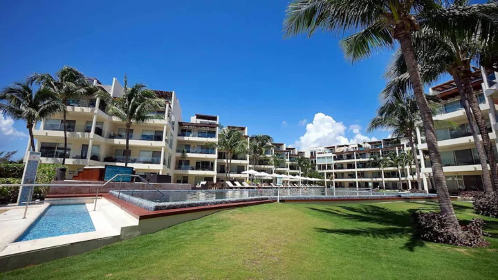 Luxury 2br + 2bth With Private Beach & Yard For 6 - Playa del Carmen