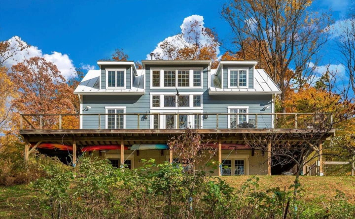 Exceptional Custom-built Post & Beam Home - Maryland