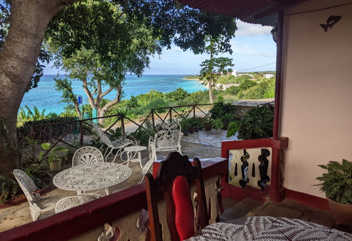 Hostal Omar Y Maritza. Con Vista Al Mar. - Cuba