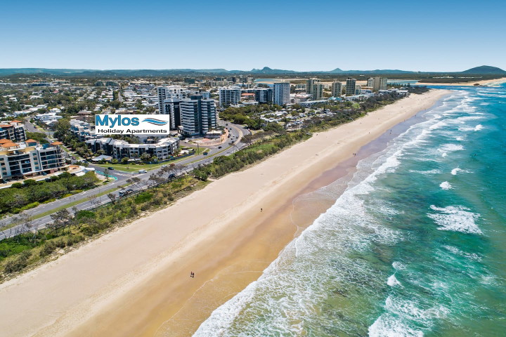 Steps To The Sea | Deluxe 3br Ocean View Getaway - Maroochydore