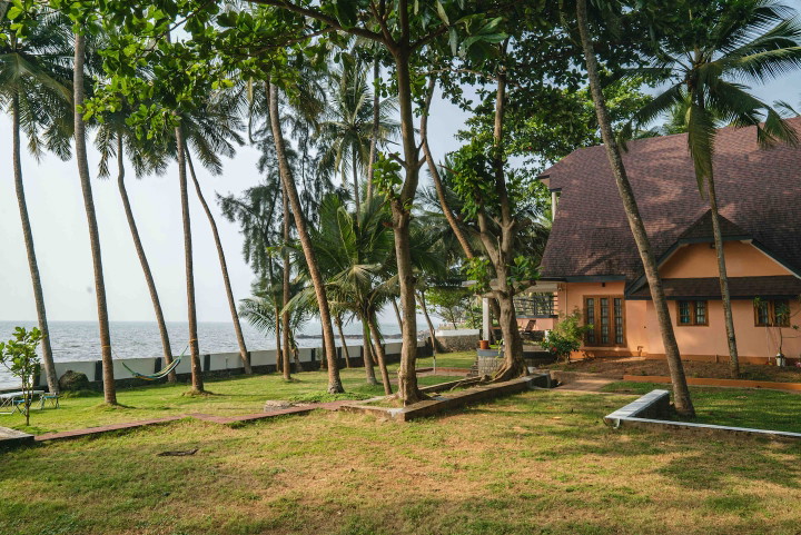 Baywatch Beachfront Villa By Grha - Kozhikode