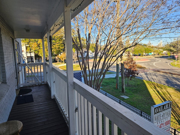 C - 3 Bedroom Apartment, Large Kitchen & Balcony - Mobile, AL