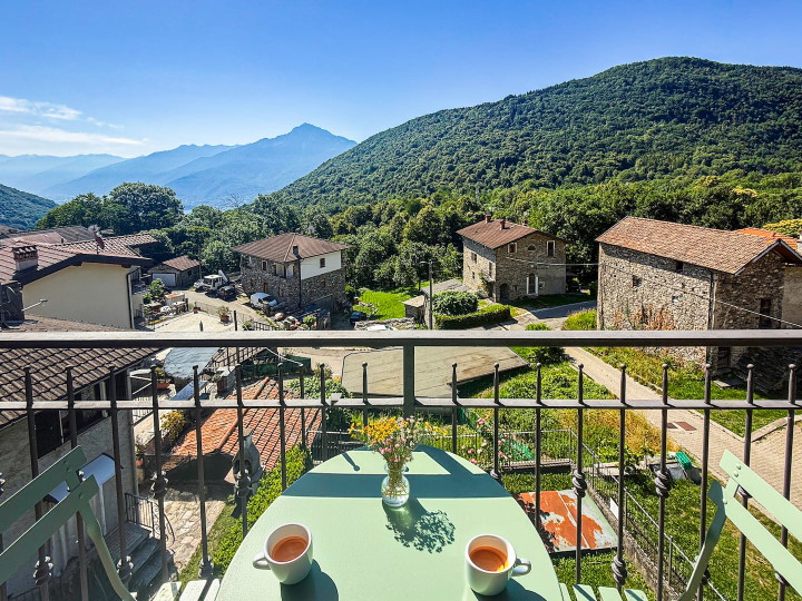 Casa Romeo: A Cosy Hideaway With Panoramic Views - Domaso