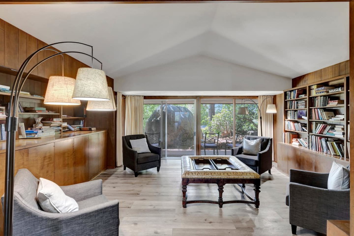 San Diego Hill Top Retreat - Escondido, CA