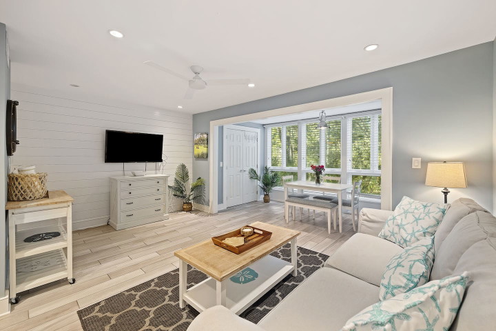 Open + Airy Seascape Villa Only Steps To The Beach - Kiawah Island, SC