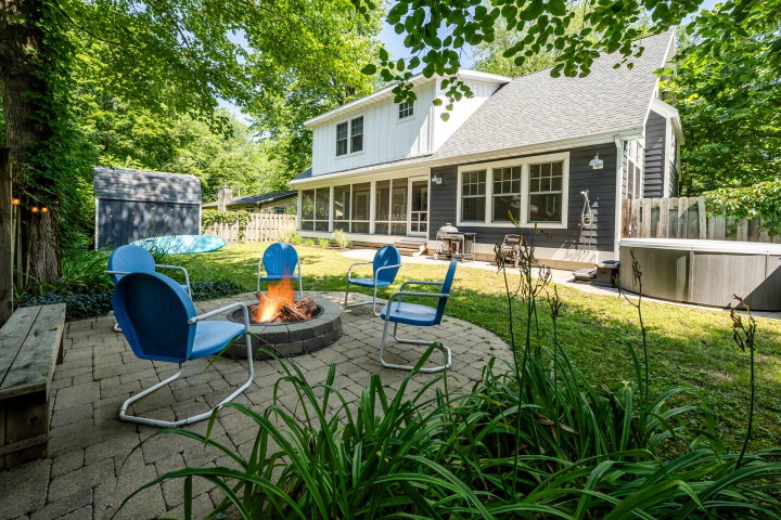 Union Pier Home Short Walk To Beach & Downtown! - New Buffalo, MI