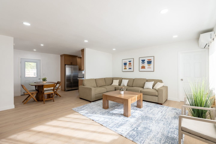 Modern 3b2b Home In Rancho| Miles From Ont Airport - Rancho Cucamonga, CA