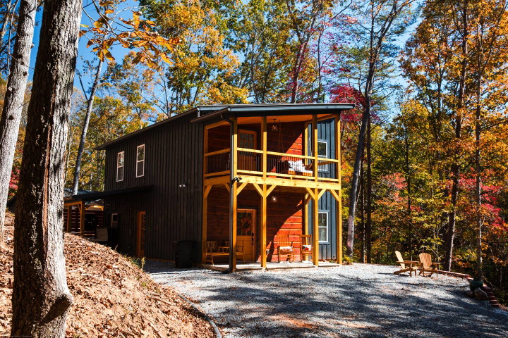 Fall Getaway | Hot Tub + Fire Pit | 2 Kings - Ellijay