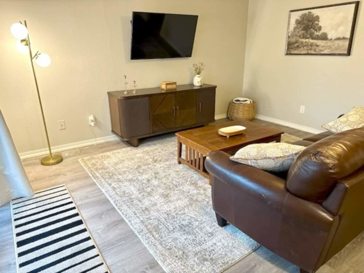 Spacious, Fully Furnished 1-bedroom Apartment. - Pendleton, OR
