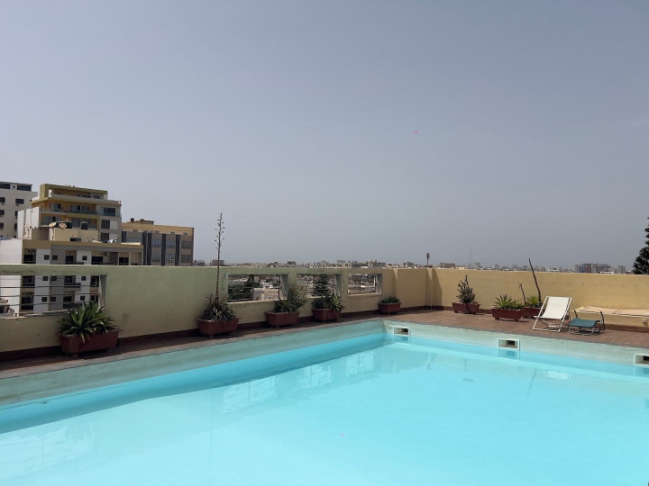 House Of Dakar | Rooftop Pool + Insider Tips - ダカール