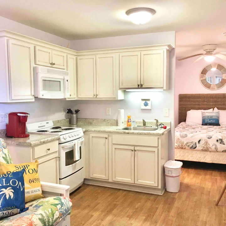 Oceanfront Access Condo | 1st Floor Pool Pet Ok - North Carolina