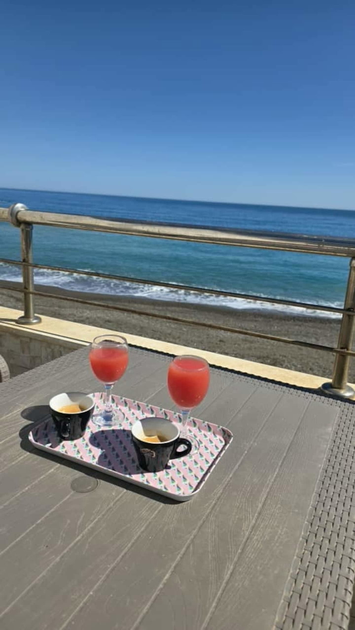 Une Luxueuse Villa Pied Dans L'eau Haut Standing - Béjaïa