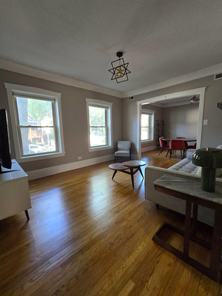 Furnished Rogers Park 1br | Steps From Transit - Evanston, IL