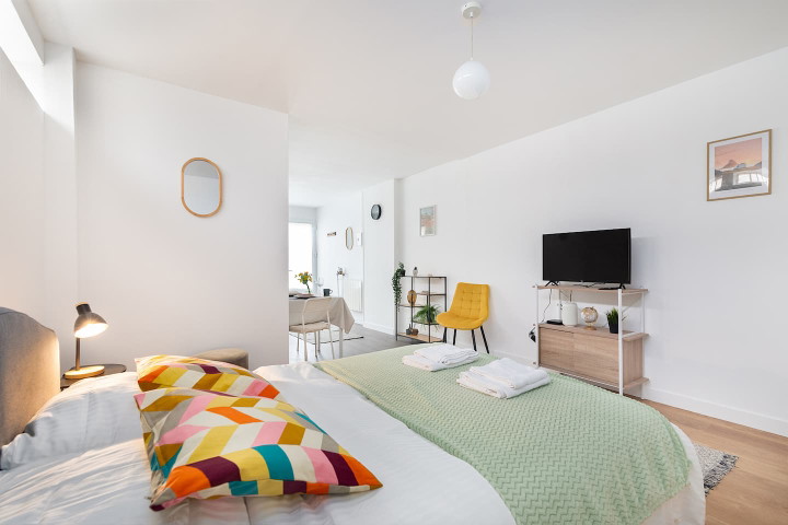 Bright Studio · Rer B & Roissy Cdg · Near Paris - Aulnay-sous-Bois