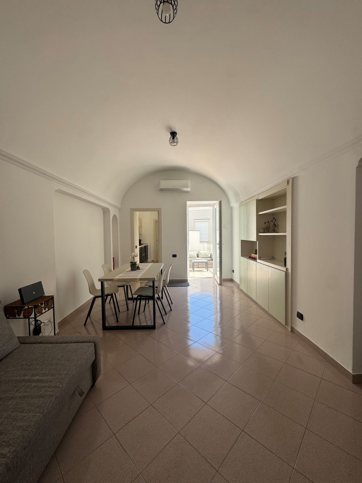 Dietro La Piazzetta - Capri