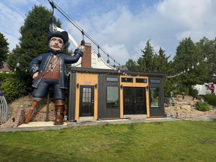 Brand New Tiny Home Situated Right On Lake Erie - Willoughby, OH