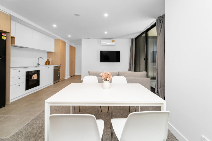 2br Retreat Woden Ctr W/ Pool &Sauna&gym Parking - Queanbeyan