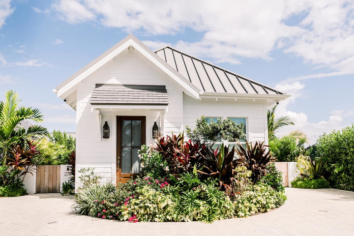Luxury Cottage, 1bd/1ba, Desk | Pool+7 Mile Beach - Cayman Islands
