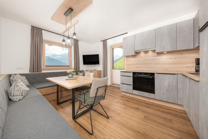 Modern Mountain Retreat | Chalet Ahornblick - Vorderlanersbach