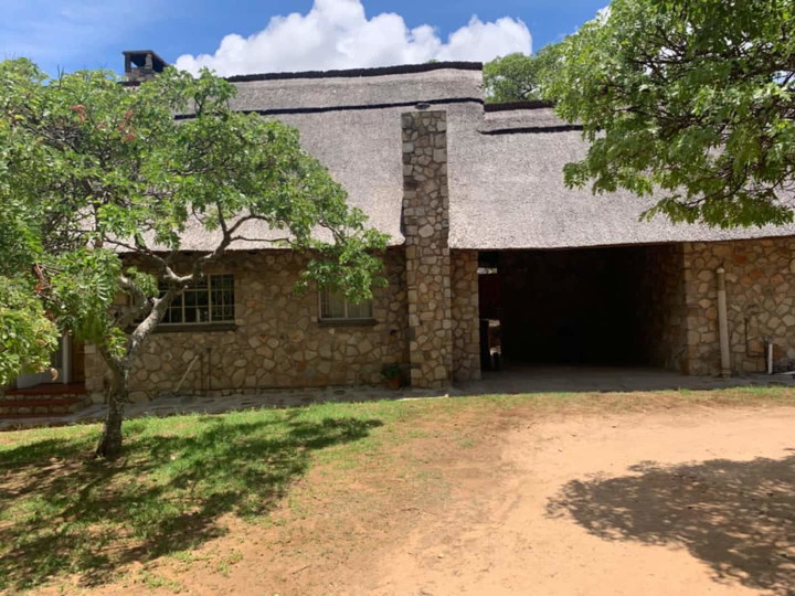 Cosy Cottage Nestled In Protected Game Reserve - Zimbabwe