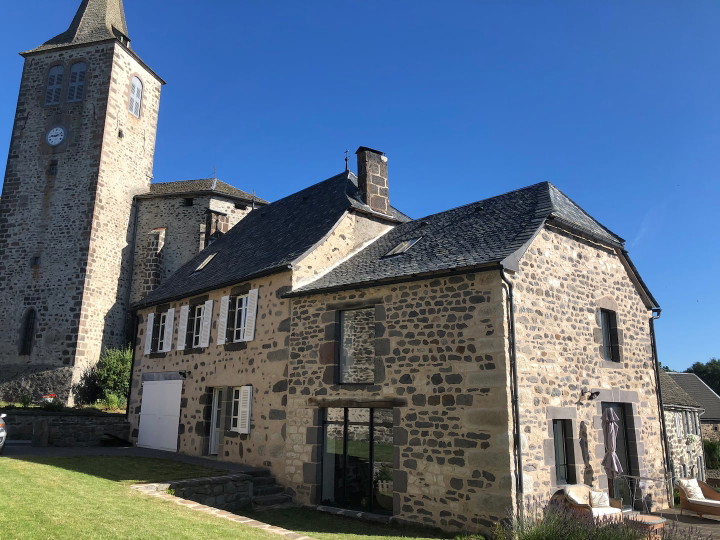 Maison Typique Du Cantal 1000m Daltitude - Chaudes-Aigues
