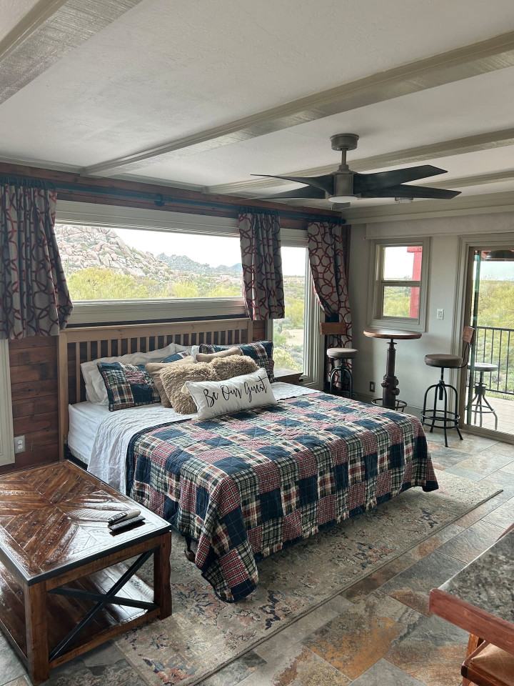 Separate Guest House On 3 Acres. - Scottsdale, AZ