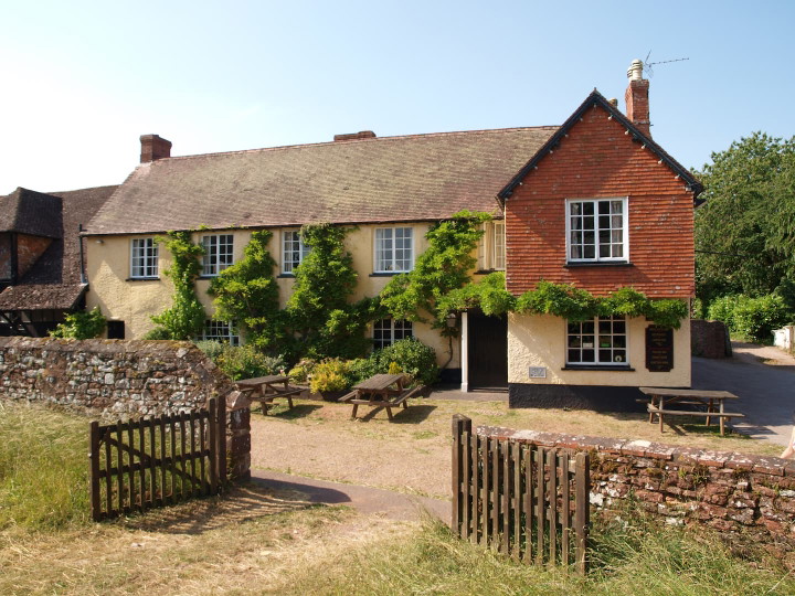Family Room In Beautiful 15th Century Inn - Exeter