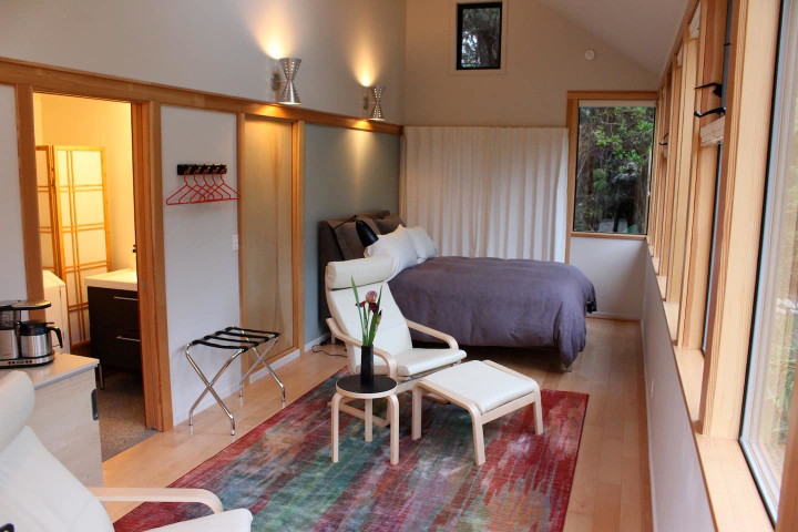 Contemporary Garden Suite - Mendocino, CA