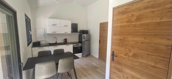Maison Indépendante Dans Une Villa -Entrée Privée - Cholet