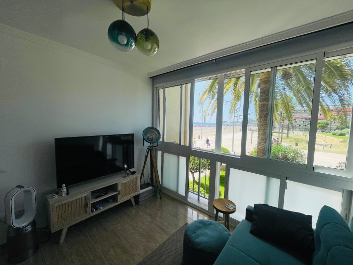 Stylish Beach Apartment - Reus