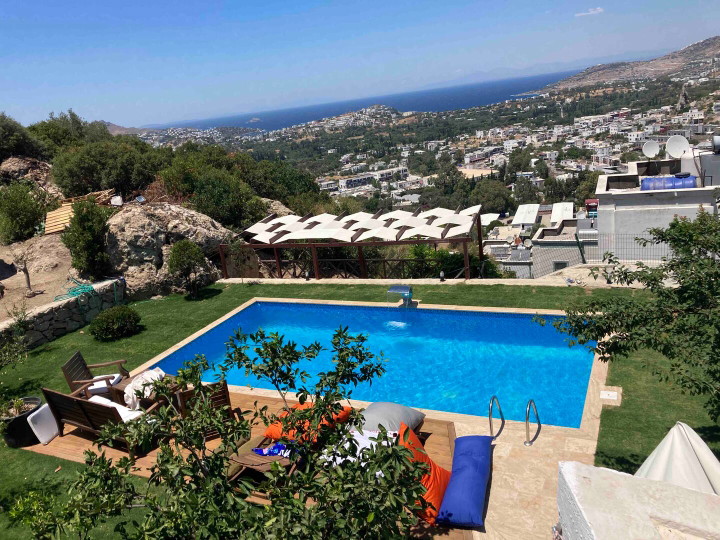 Tatilin Başladığı Adres Doğa ,Deniz Ve Havuz - Yalıkavak