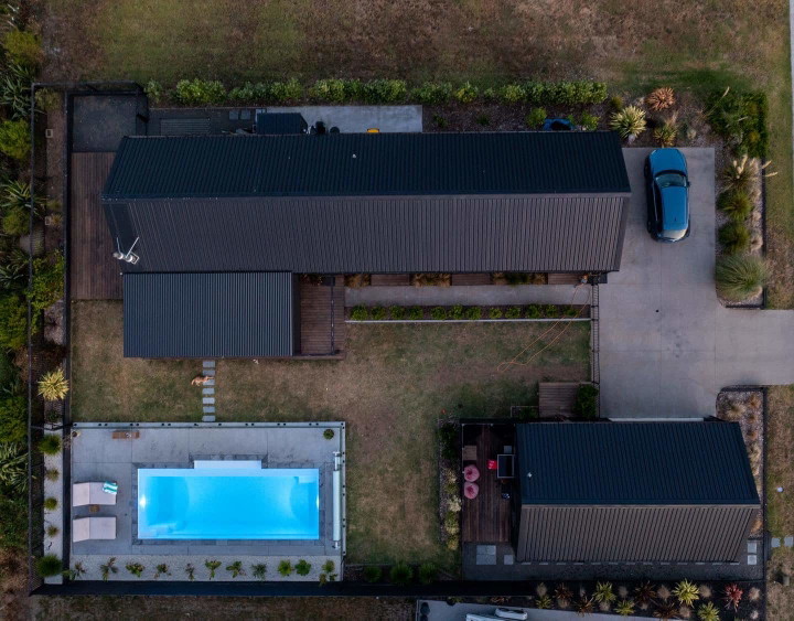 Paradise By The Beach (Full Property)- Sleeps 8 - Whitianga