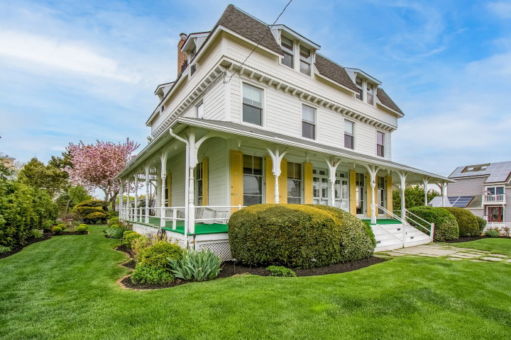 Ocean Views: 2 Br, 1 Bath - The Ridgewood House - Sea Girt, NJ