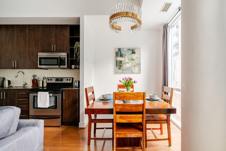 3beds & 2baths Condo At Heart Of Downtown Toronto - Toronto